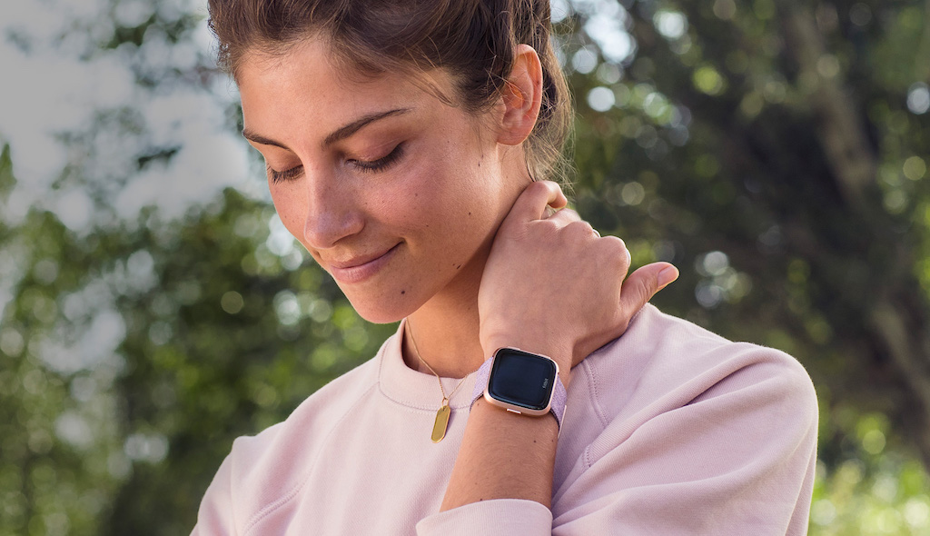 Fitbit Versa, un clone de l'Apple Watch, et Fitbit Ace pour les enfants