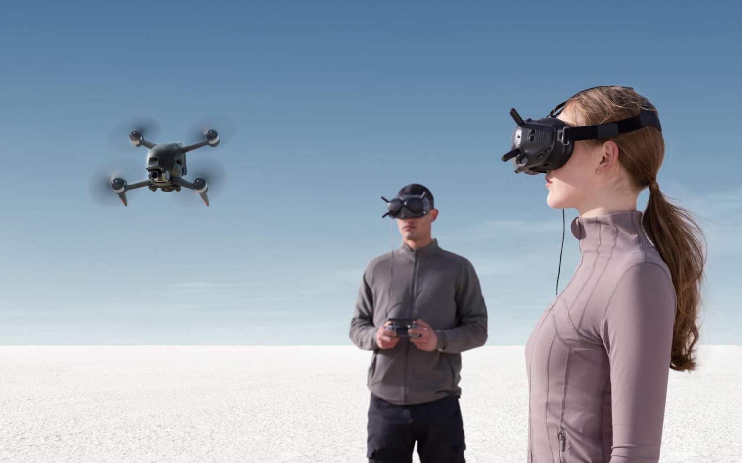 DJI lance son nouveau drone FPV avec une caméra 4K et pilotable par des ...