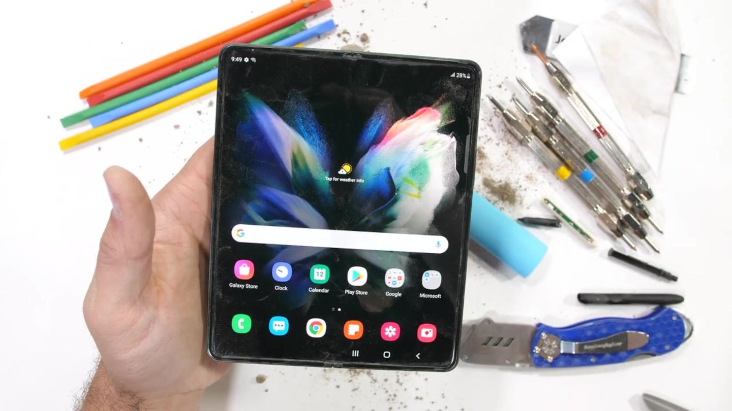 Le test de durabilité du Galaxy Z Fold 3 tente de vérifier les ...