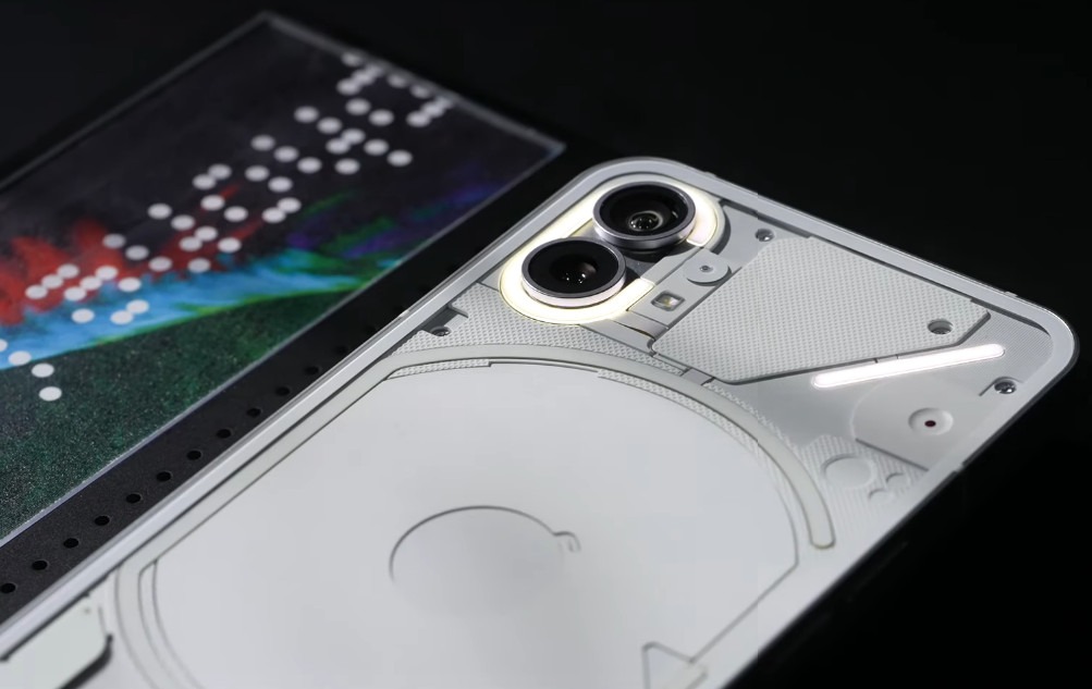 Nothing phone (1) : une vidéo montre le centre de notifications LED